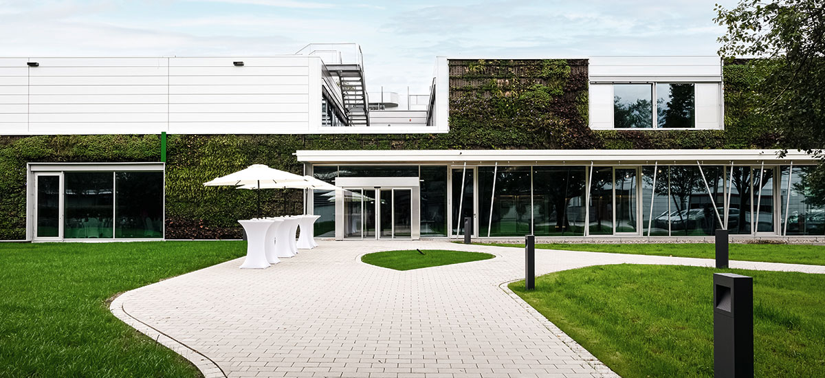 Una envolvente arquitectónica vibrante: Reverdecimiento vertical de la ...